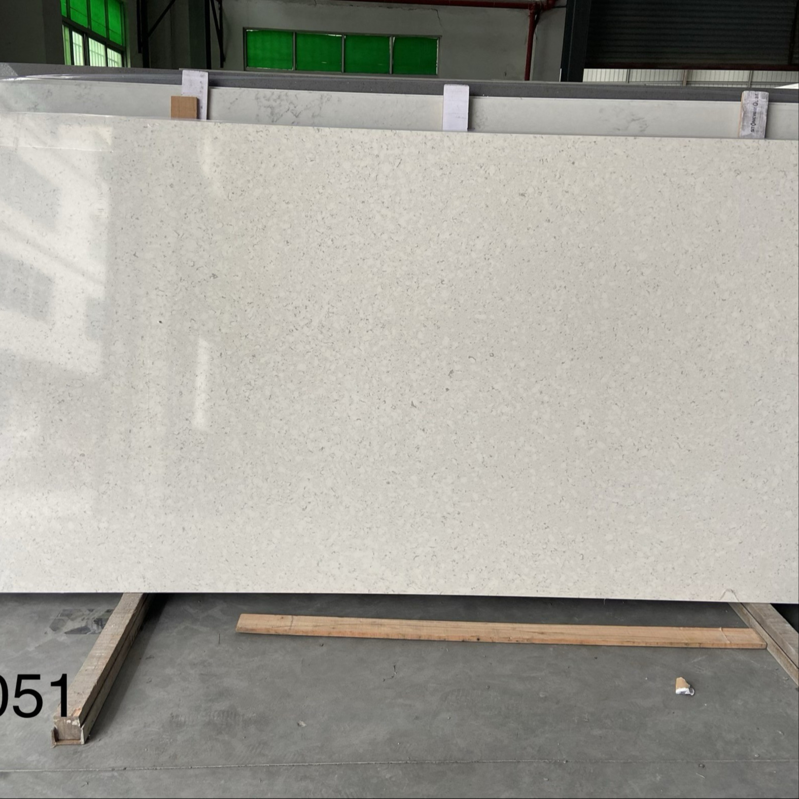 Manche a pedra projetada 15MM bege resistente de quartzo para Vanitytop